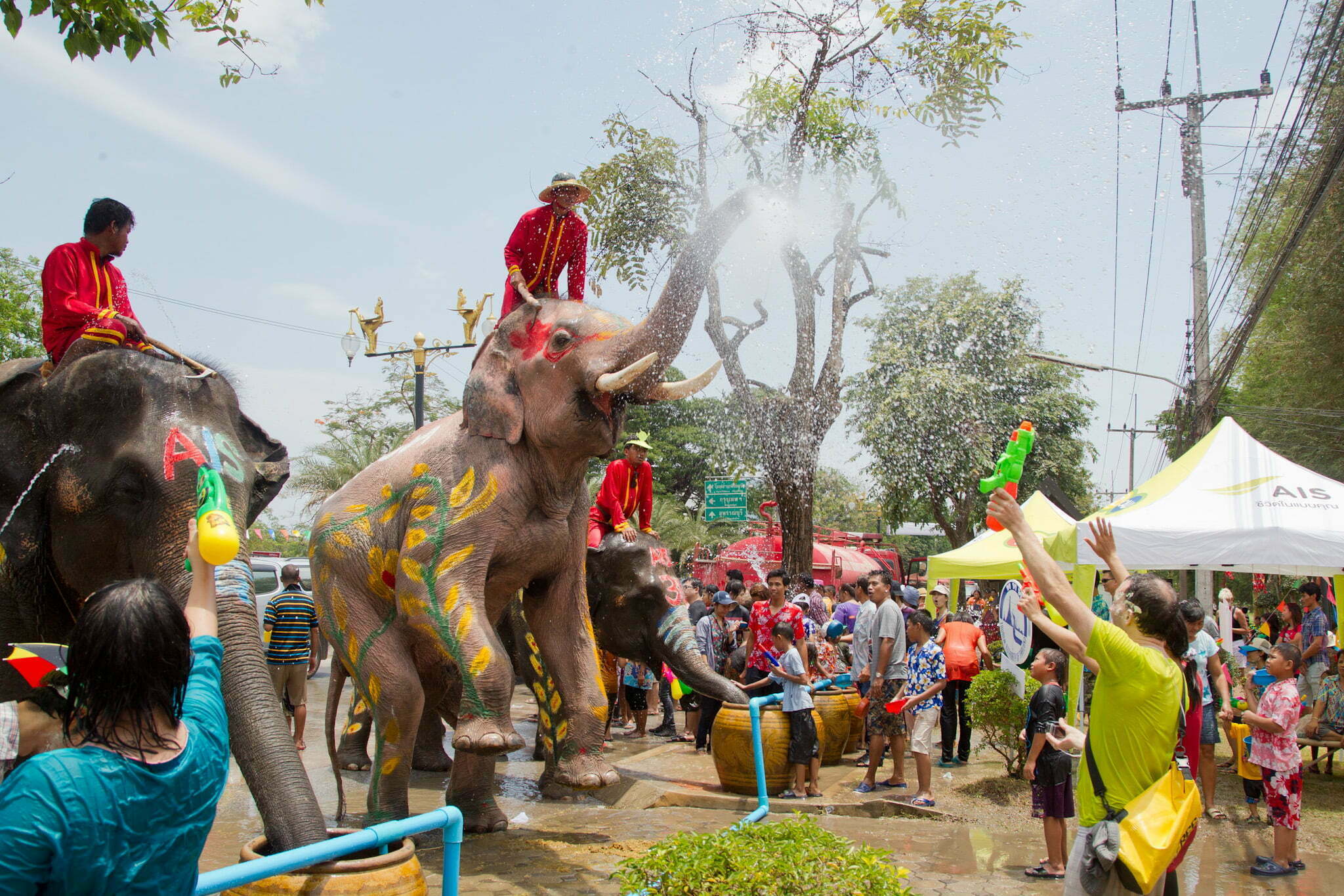 Discover All about Vibrant Songkran Water Festival in Thailand, Laos ...